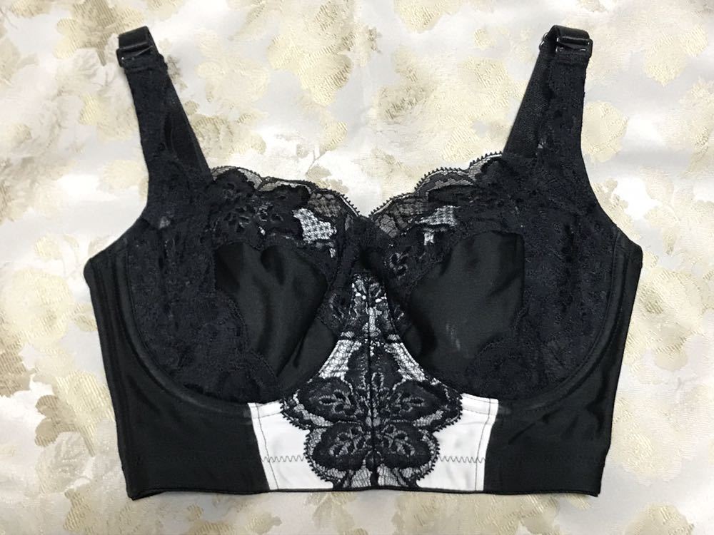 ララ LALA グラントイーワンズ ブラジャー E65 黒×白(Eカップ以上)｜売買されたオークション情報、yahooの商品情報をアーカイブ公開 - オークファン（aucfan.com）