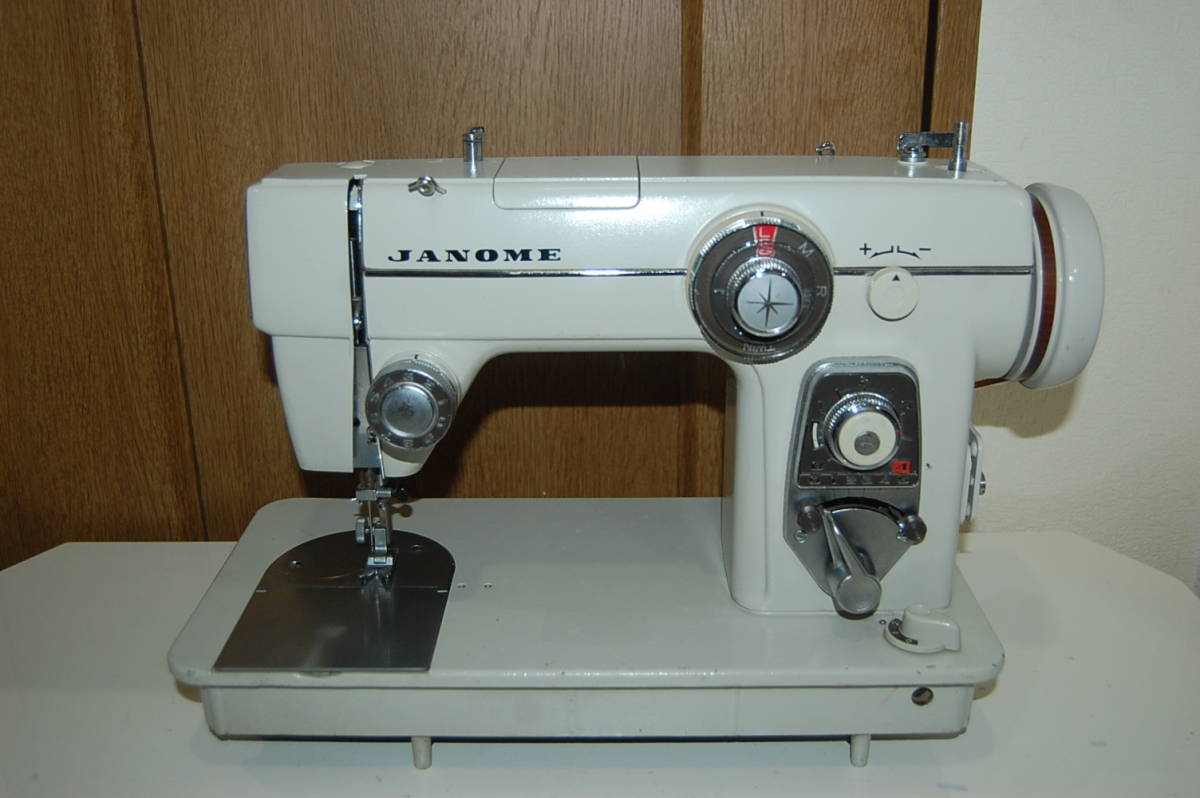 JANOME ジャノメ ミシン Model 680 アンティーク ハンドクラフト 手工芸 昭和レトロ(ジャノメ)｜売買されたオークション情報 ...