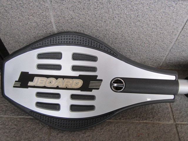 使用品 ローリング JDRAZOR 安定重量4Kg 左くねくね右 JBOARD ウィール直径75mm 劣化少 ブレイブボード 品(完成品 ...