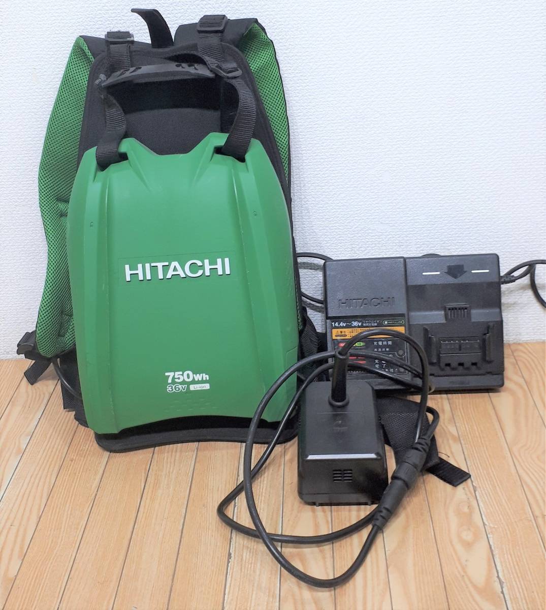 AA06049 日立工機 BL36200 背負式電源 36V 21Ah 急速充電器付き UC36YL2 14.4V 36V(電動工具)｜売買さ ...