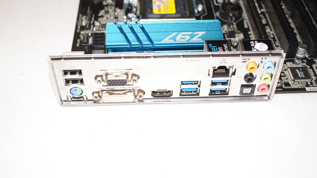 LGA1150 倍率可変対応Z97搭載 M-ATX ASRock Z97M Pro4(その他)｜売買されたオークション情報、yahooの商品 ...