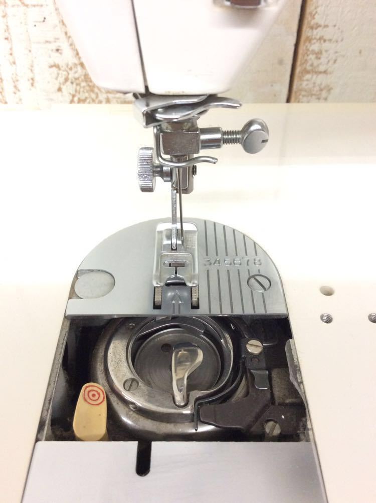 昭和レトロ 当時物 SINGER Magic Bobbin 690U シンガーミシン マジックボビン 品 付属品多数 レトロポップ モダン ...