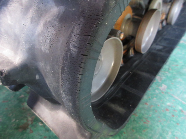 クボタ コンバイン SR-J3 2条刈り 三重発 R9701 稼働時間 231h 袋取り 2口 10.5馬力 刈取スライド ディーゼル(車体 ...