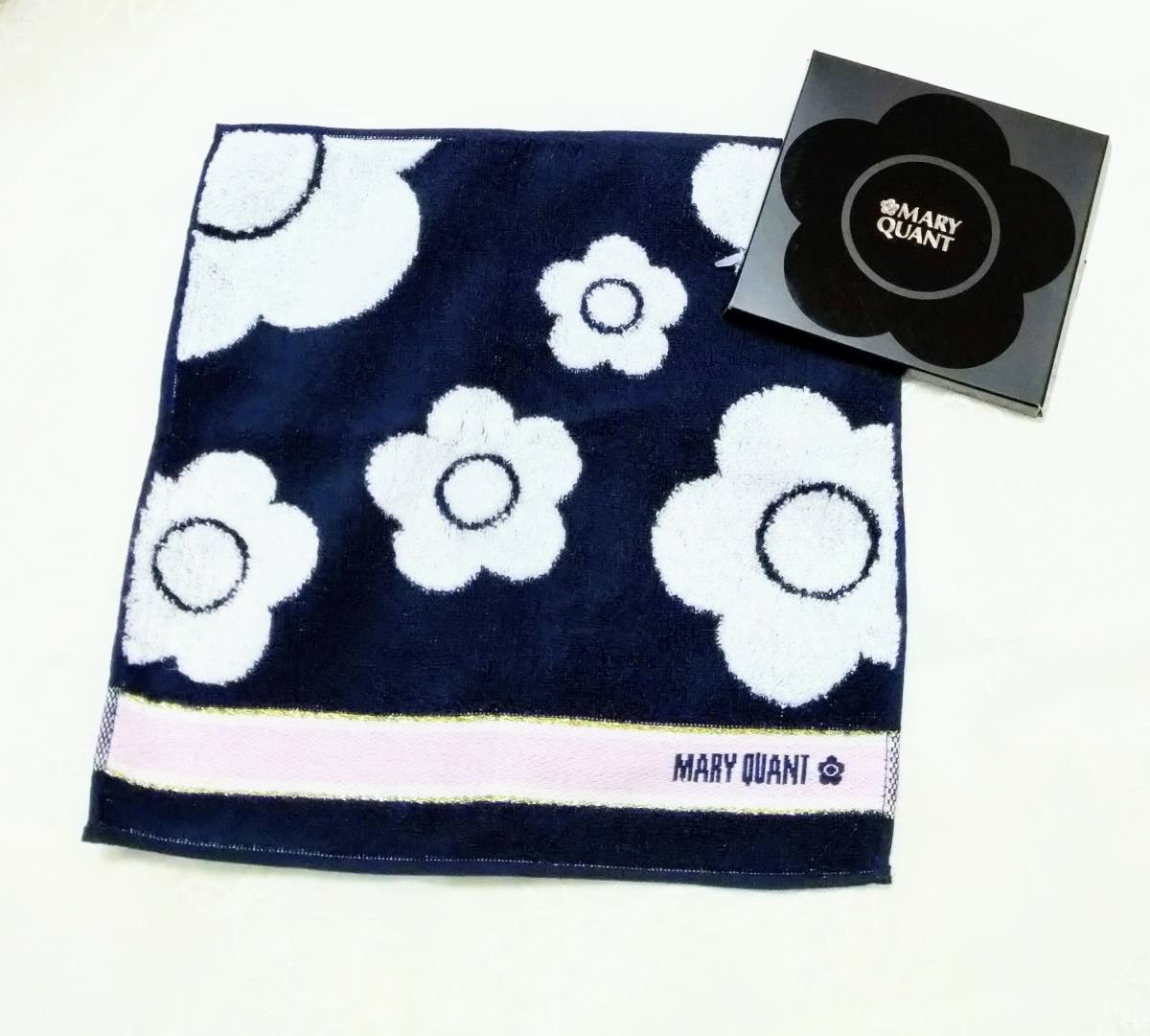 MARY QUANT ハンカチ ミラー(女性用)｜売買されたオークション情報、yahooの商品情報をアーカイブ公開 - オークファン（aucfan.com）