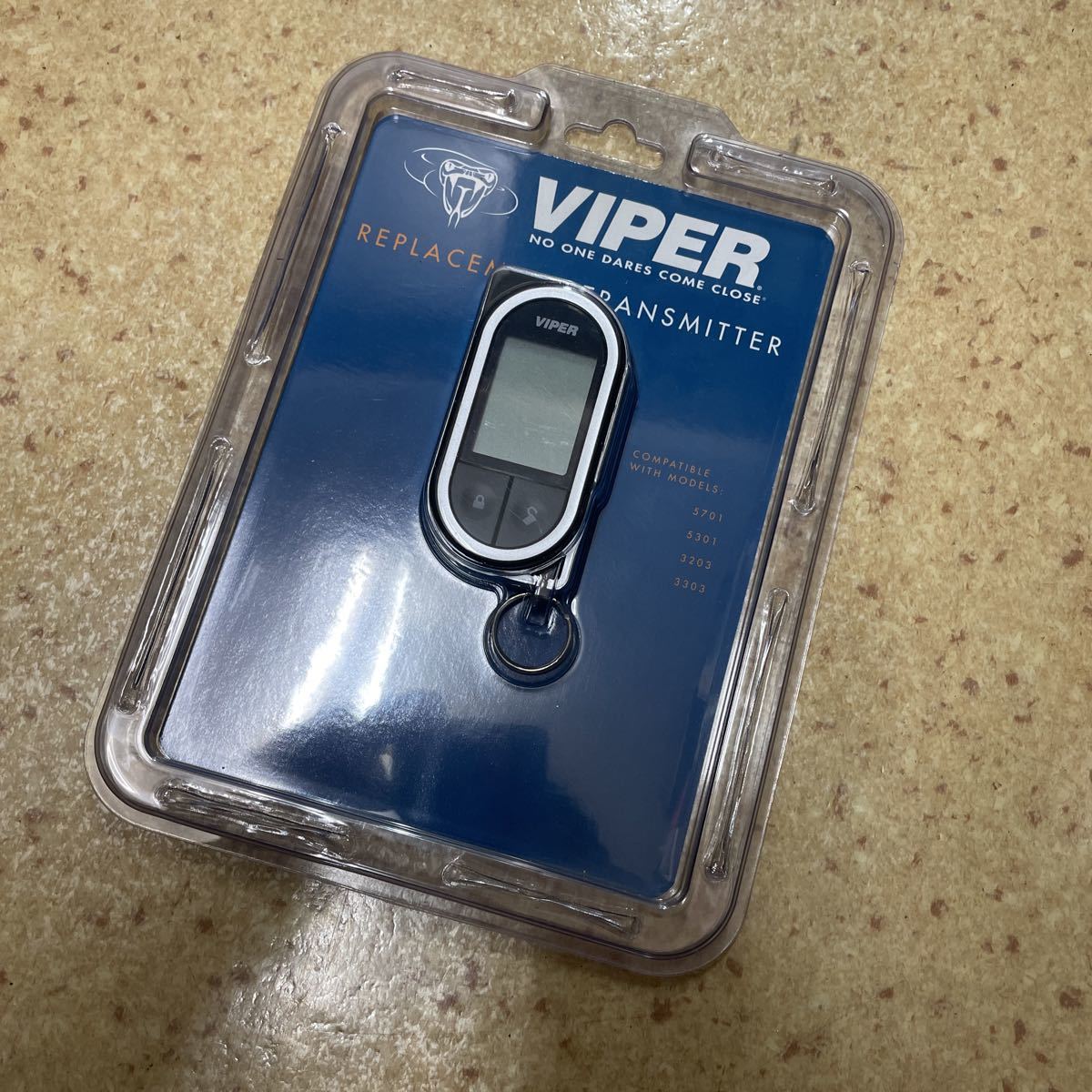 バイパー VIPER 7351V 双方向液晶5ボタンリモコン 5701 5301 3203 3303等に(セキュリティ)｜売買された ...