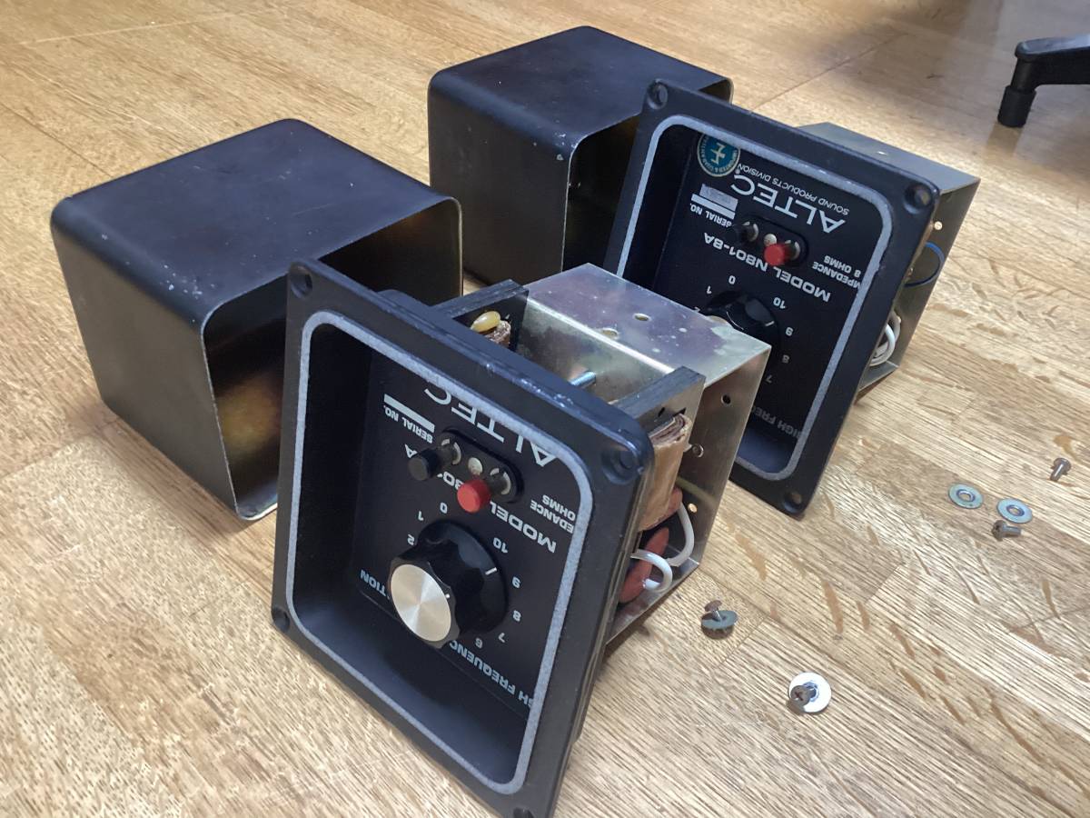 アルテック altec N801-8A クロス800Hzを500Hzにして有ります フイルムコンデンサを外せば800Hzになります(アルテック ...