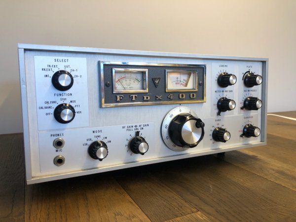岐阜市発 YAESU FTDX400 HF帯 オールモード トランシーバー アマチュア無線 200W 昭和レトロ 昭和42年販売開始 八重洲 ...