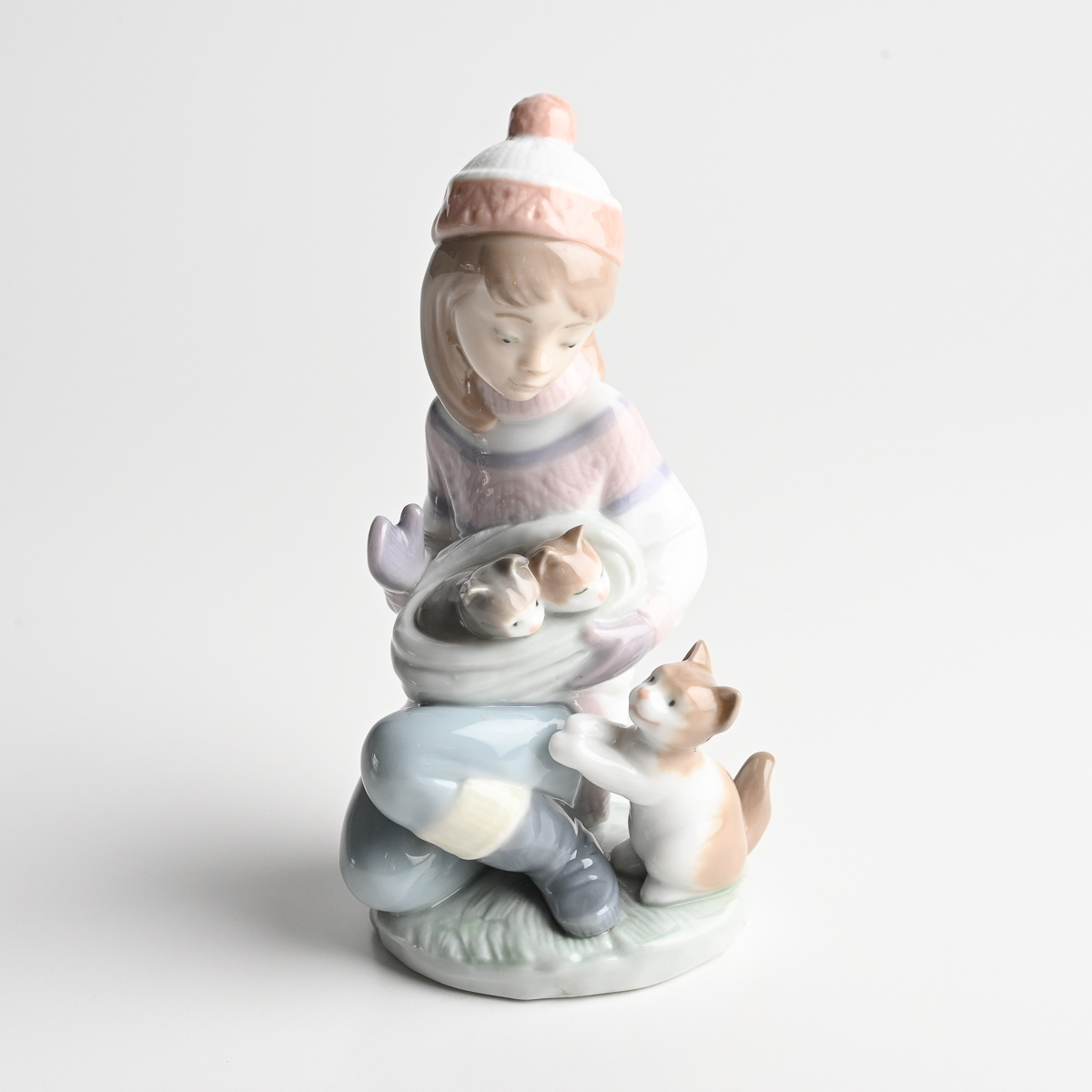 LLADRO Friday’s child 6020 少女 猫 Nina viernes 廃盤 DAISA フィギュリン 置物 ポーセリン 陶磁器 アンティーク リヤドロ 金曜日(リヤドロ ...