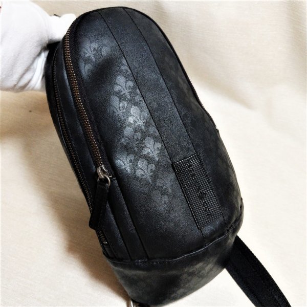 PATRICK COX パトリックコックス ボディバッグ ショルダーバッグ ブラック(パトリックコックス)｜売買されたオークション情報、yahooの商品情報をアーカイブ公開 - オークファン ...