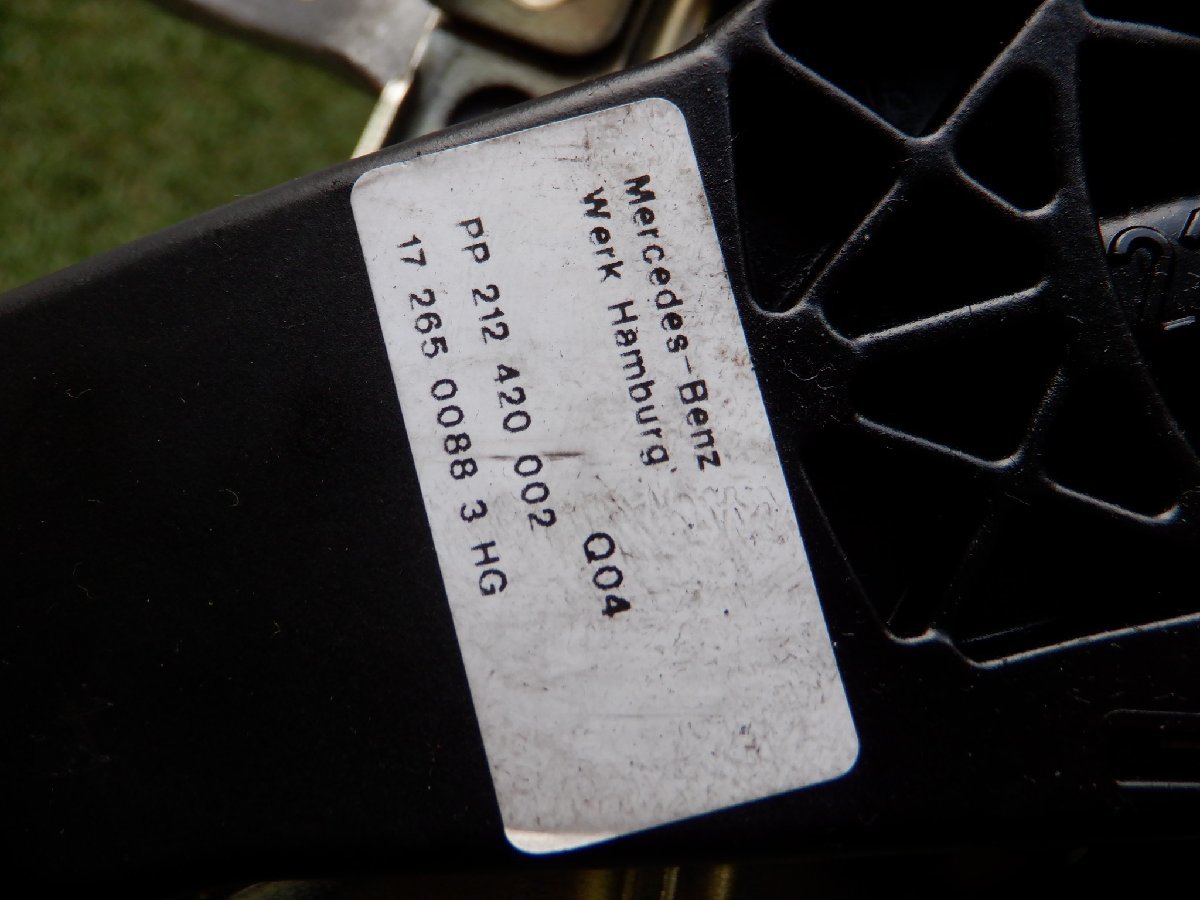 ベンツ純正 W212 Eクラス サイドブレーキ ハンドブレーキレバー A2124200384 m-22-5-540(メルセデス・ベンツ用 ...