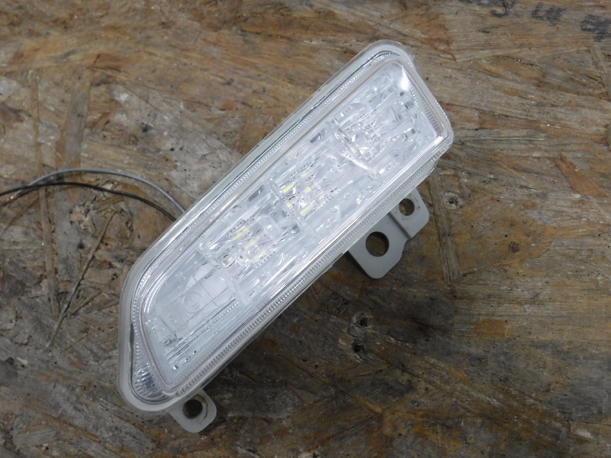 ホンダ / フィット / GK3 / 13G Sパッケージ / 純正 / フロント イルミネーション / 右 / 212-62177 LED ...