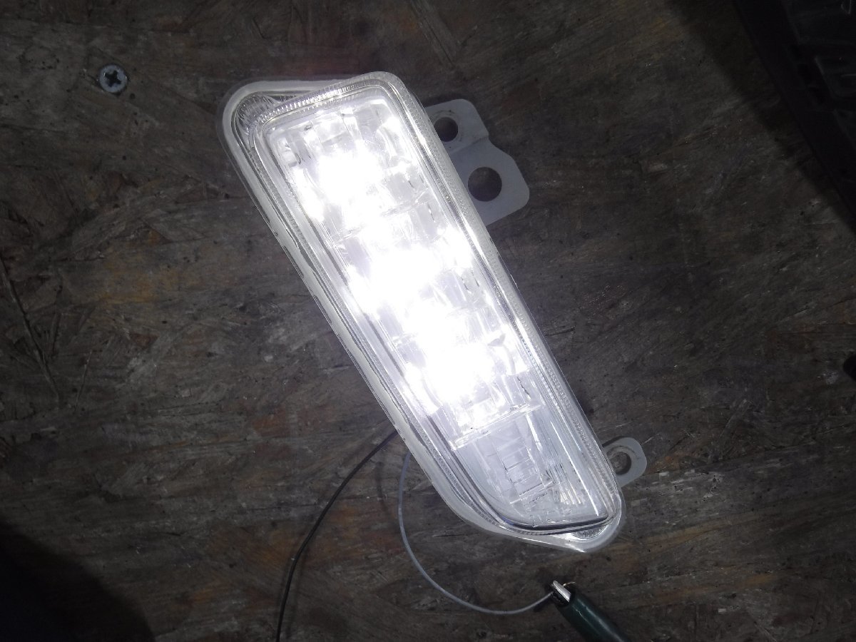 ホンダ / フィット / GK3 / 13G Sパッケージ / 純正 / フロント イルミネーション / 右 / 212-62177 LED ...