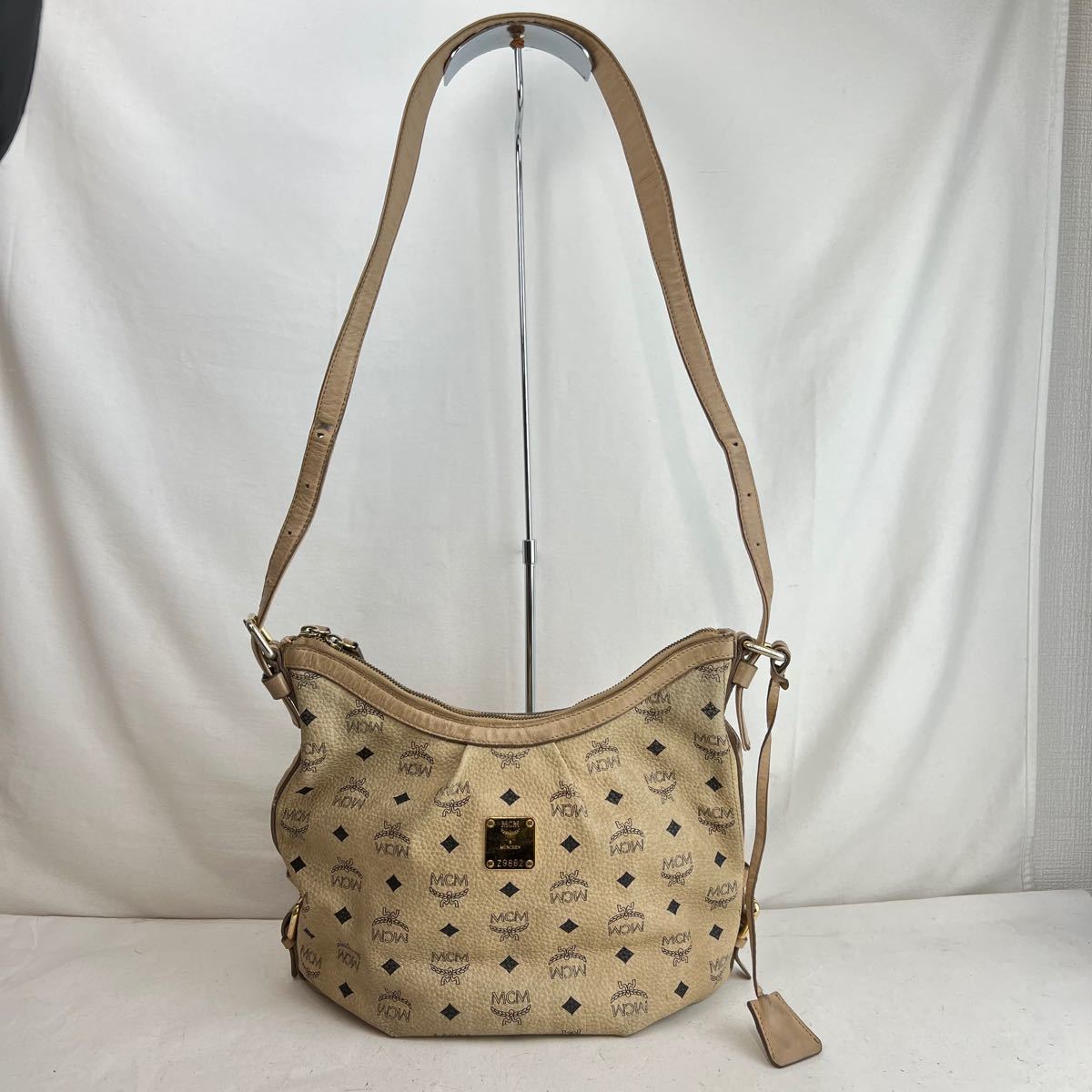 エムシーエム ショルダーバッグ レザー レディース ブランド MCM(かばん、バッグ)｜売買されたオークション情報、yahooの商品情報をアーカイブ公開 - オークファン（aucfan.com）