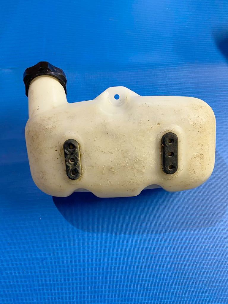 草刈機刈払機 部品共立純正タンク燃料タンク SRC260/SRM265 /SRE265/SRE26G/260R/260/SRE2650G/2625G/2610/SRE2420/2720 ...