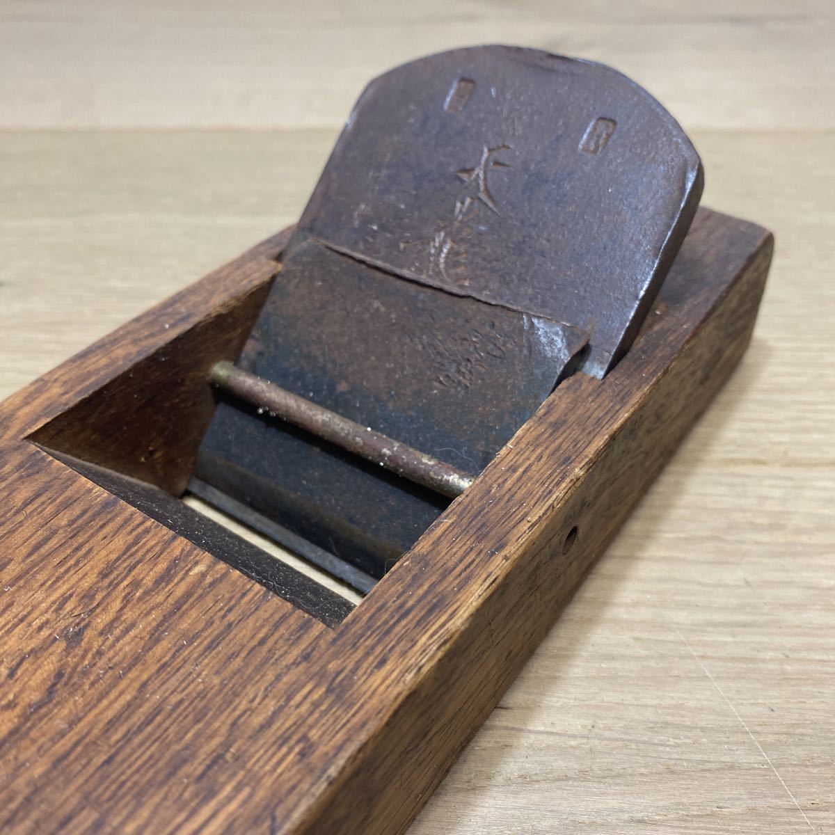 大工道具 鉋 東 天龍 寸八 平鉋 手道具 職人 古い鉋 かんな 217(かんな)｜売買されたオークション情報、yahooの商品情報をアーカイブ公開 - オークファン（aucfan.com）