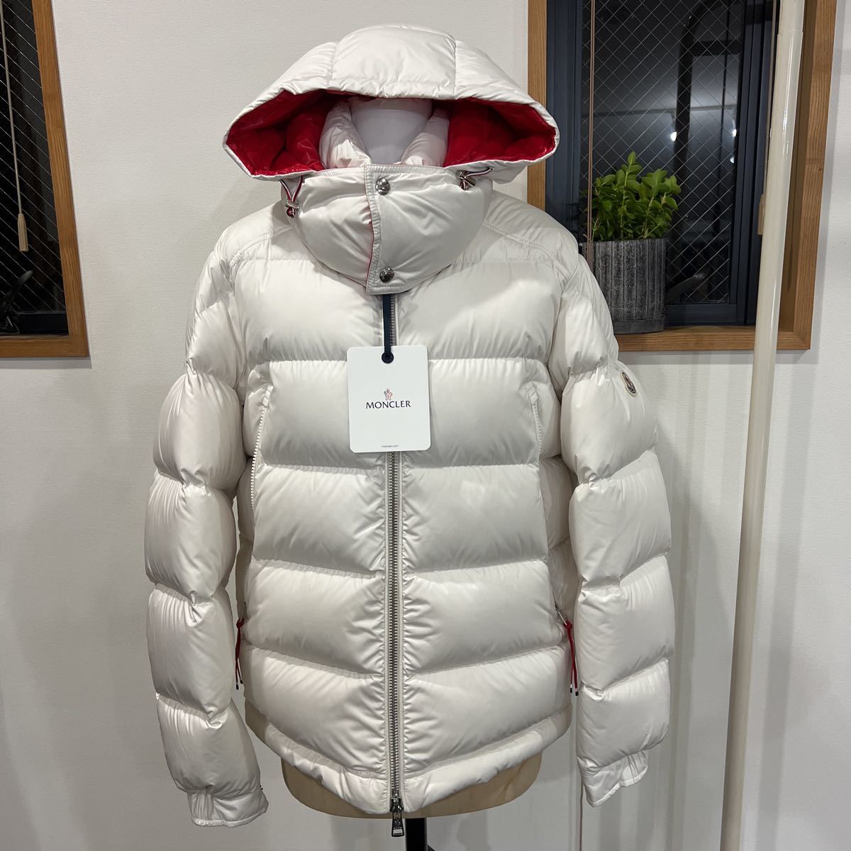 即完 直営店購入MONCLER モンクレール ダウンジャケット Poirierショートダウンジャケットサイズ1(1)｜売買されたオークション情報、yahooの商品情報をアーカイブ公開 ...