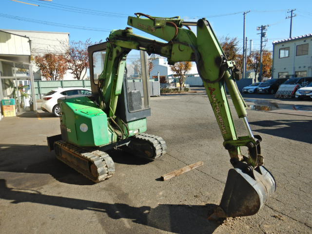 現状販売/引き取り限定 三菱 MX35 ミニショベル ユンボ バケット付き 部品取り等 片方キャタピラ動きません(建設機械、重機)｜売買された ...