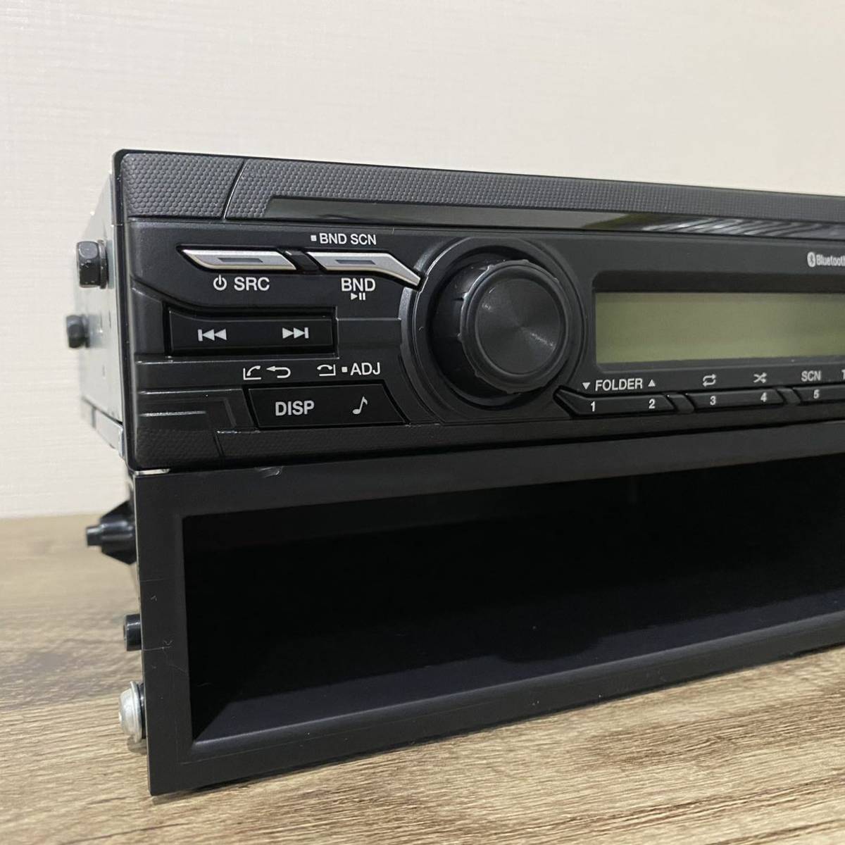 新車外し 日野純正 Bluetoothオーディオ USB/ AUX 1DIN BOX付き(カーオーディオ)｜売買されたオークション情報、yahooの商品情報をアーカイブ公開 - オークファン ...