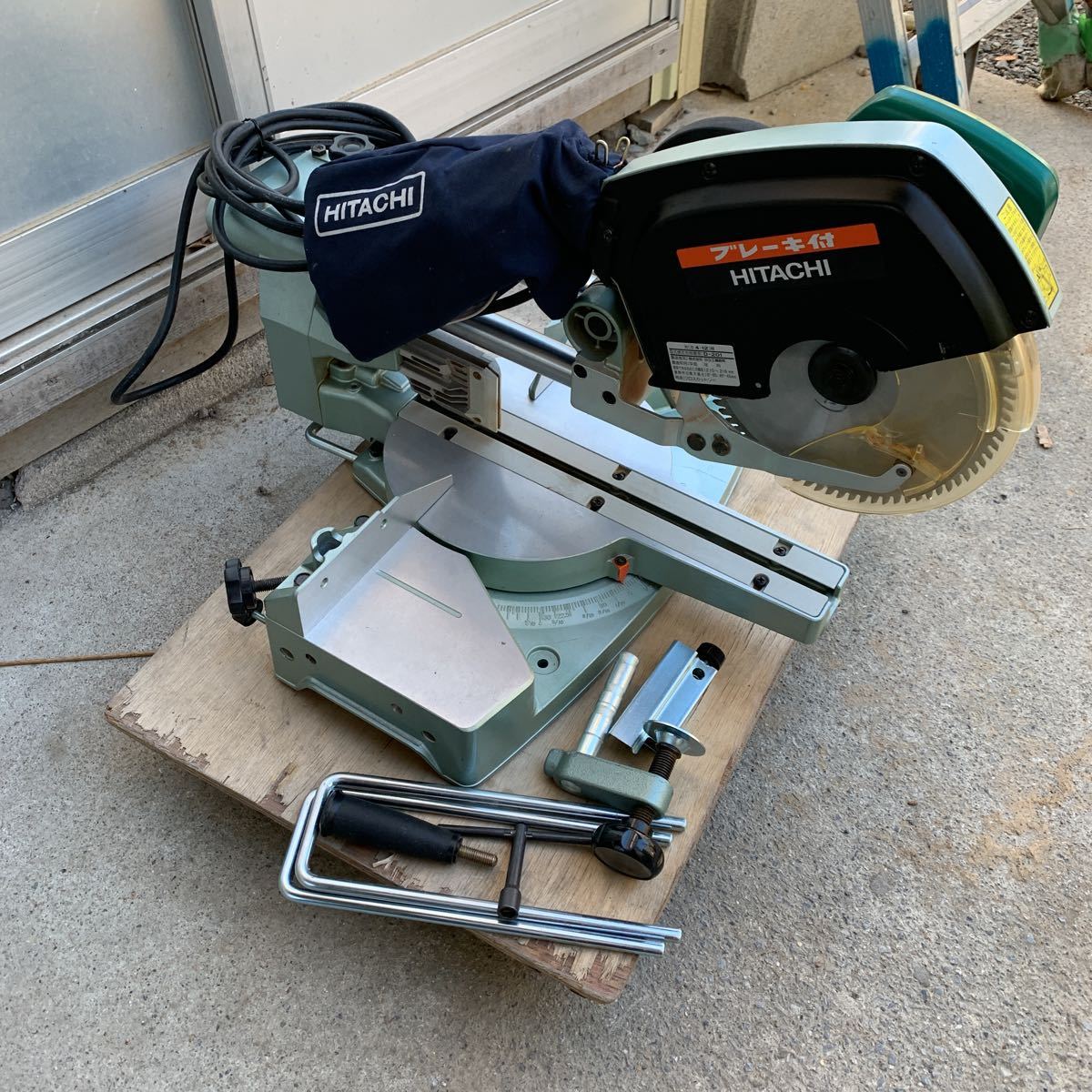 HITACHI 日立工機 216mm 卓上スライド丸のこ C8FB2 電動工具(丸のこ)｜売買されたオークション情報、yahooの商品情報を ...