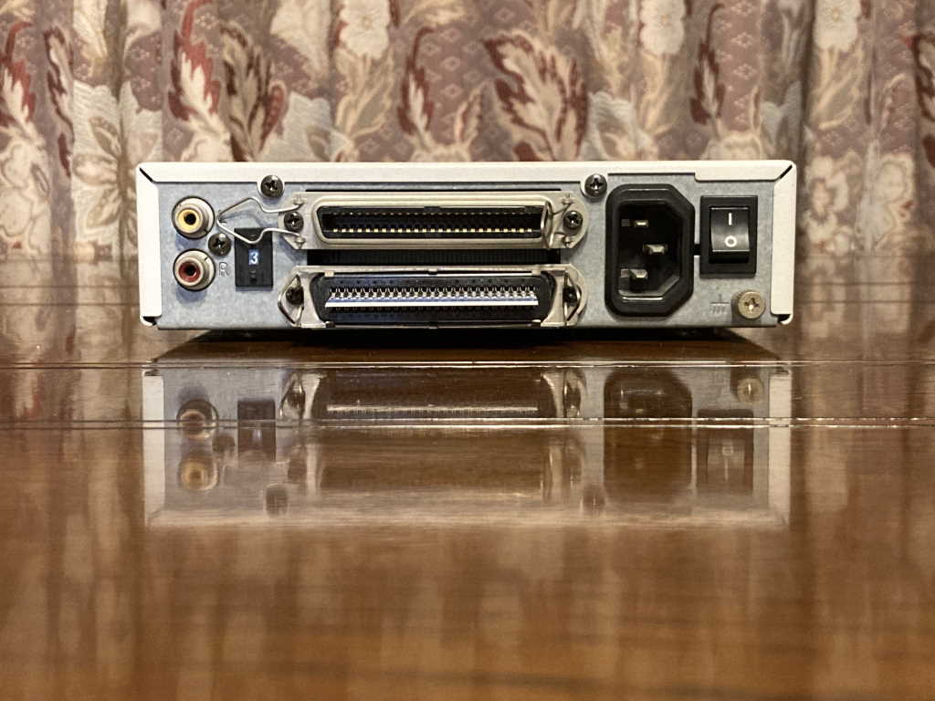 Apple CD300 M3023 ケース＋CD-ROMドライブ＋SCSIターミネータ ジャンク(68k)｜売買されたオークション情報、yahooの商品情報をアーカイブ公開 - オークファン ...