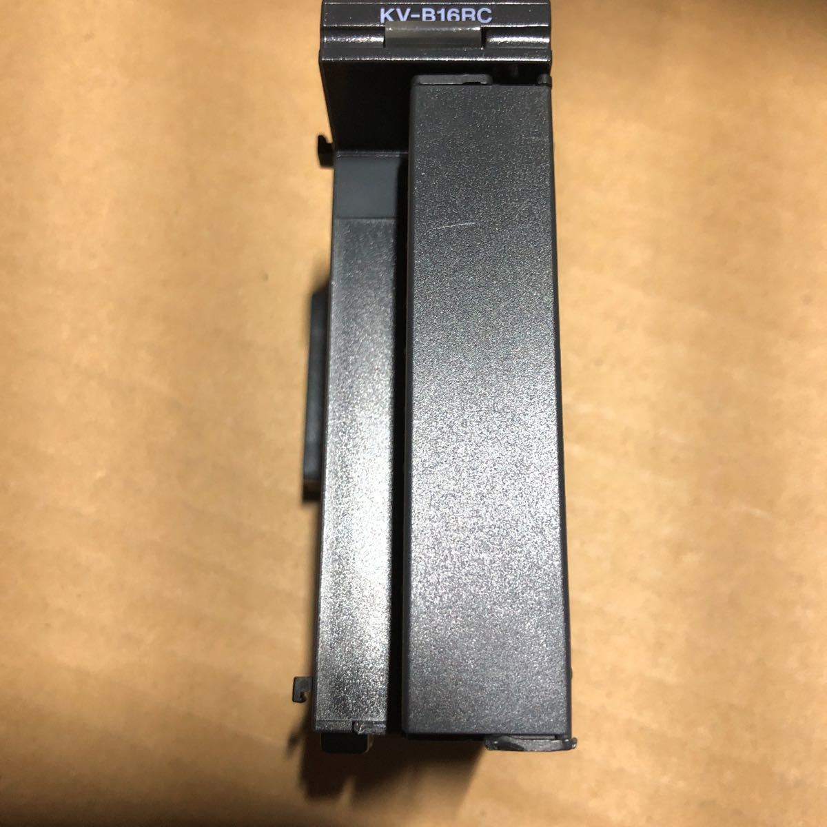 KEYENCE キーエンス シーケンサ KV-B16RC アウトプットモジュール プログラマブルコントローラ(電材、配電用品)｜売買された ...