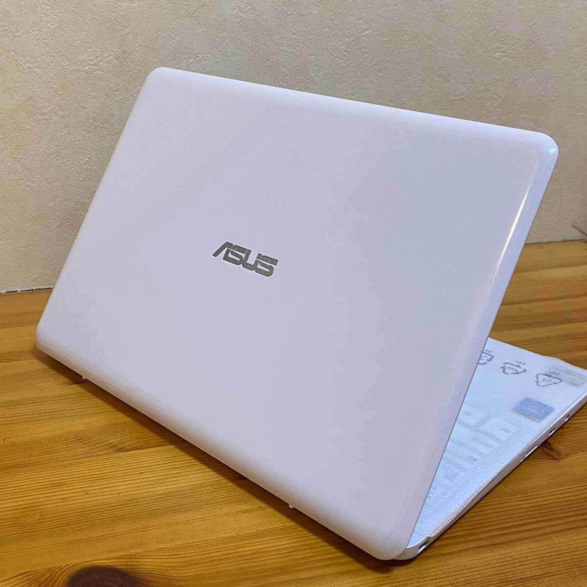 ノートパソコン ノートPC ASUS EeeBook X205T Atom Z3735F 1.33GHz 2GB 超コンパクト 超軽量 ...