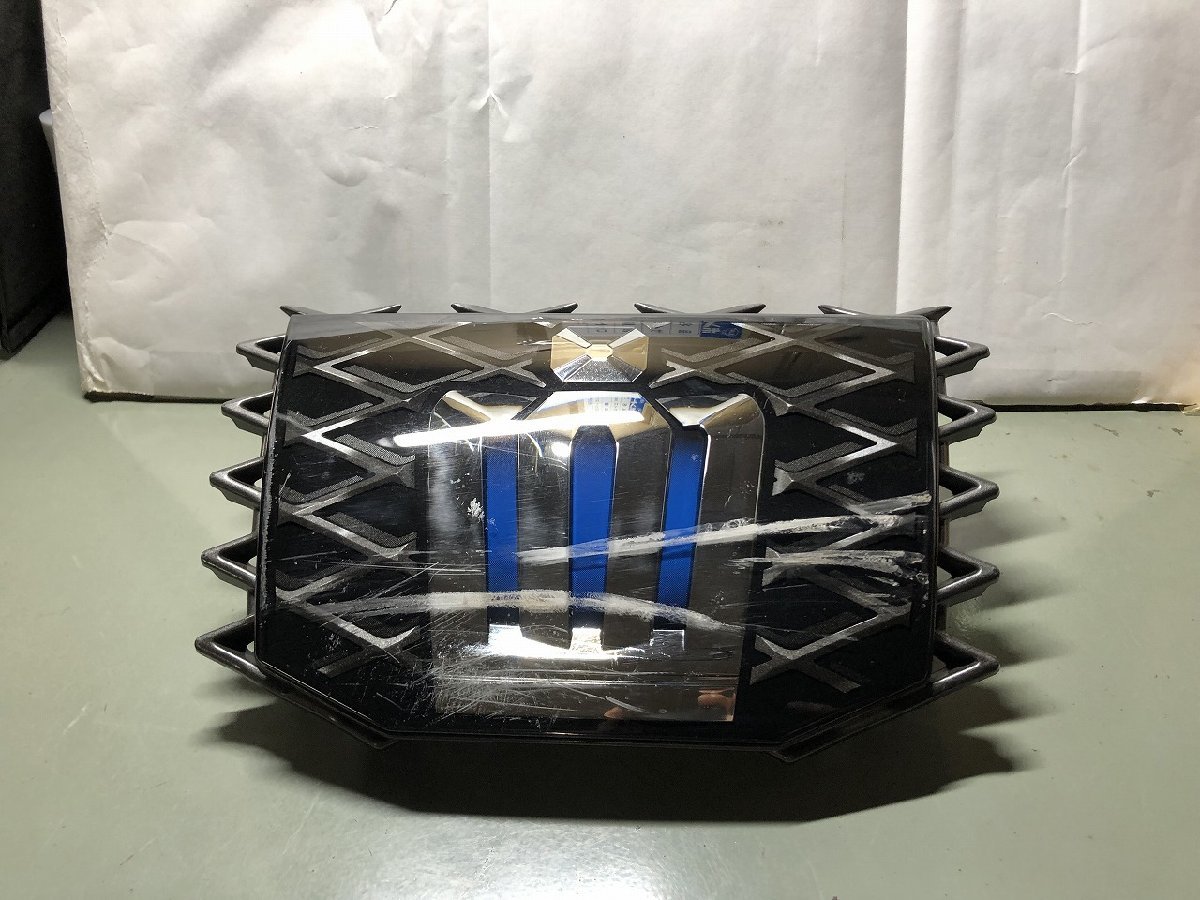 クラウン 210 ハイブリッド フロント エンブレム 仕入品 トヨタ 53106-30080. 王冠 マーク 流用 汎用 インテリア DIY ...