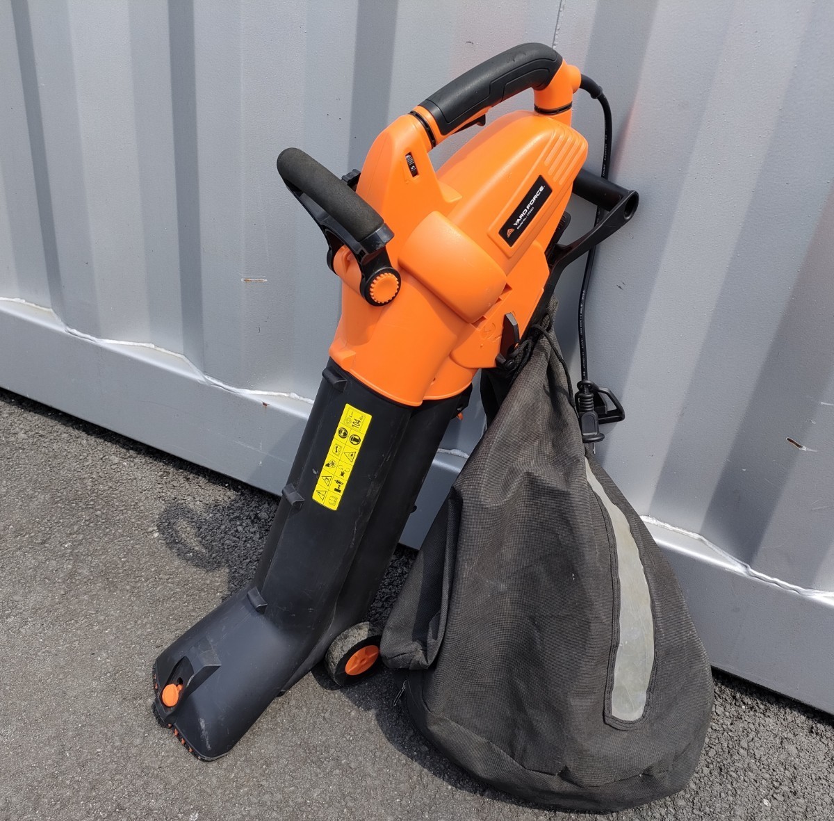 YARD FORCE ヤードフォース Blower＆Vaccum YF5451 ブロワー＆バキューム 集塵袋付き100v 50/60HZ 1200W 庭掃除 ガーデニング 園芸(送風機、ブロワ ...