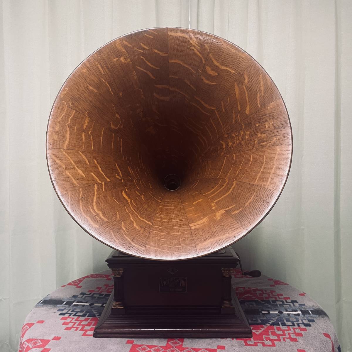 視聴あり完動品 Victor ビクター Victor VI 6型蓄音機 木製ラッパ 手回し ウッドホーン 2個口発送(本体)｜売買された ...