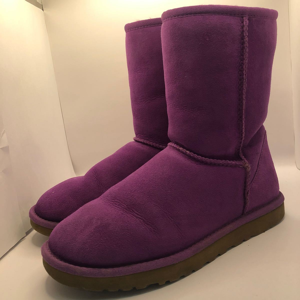 UGG アグ ムートン ブーツ パープル US8 25cm(US8)｜売買されたオークション情報、yahooの商品情報をアーカイブ公開 - オークファン（aucfan.com）