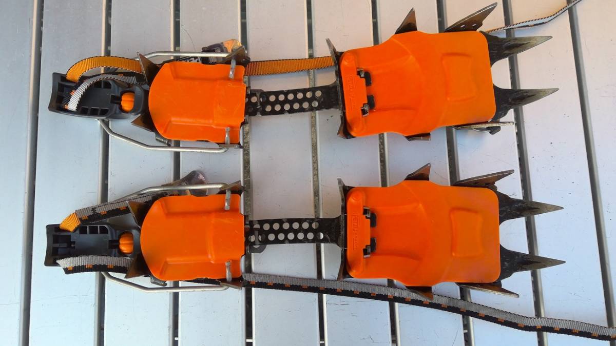 PETZL ペルツ charlet シャルレ 旧型 12本爪アイゼン/クランポン セミワンタッチタイプ 品(アイゼン)｜売買されたオークション ...