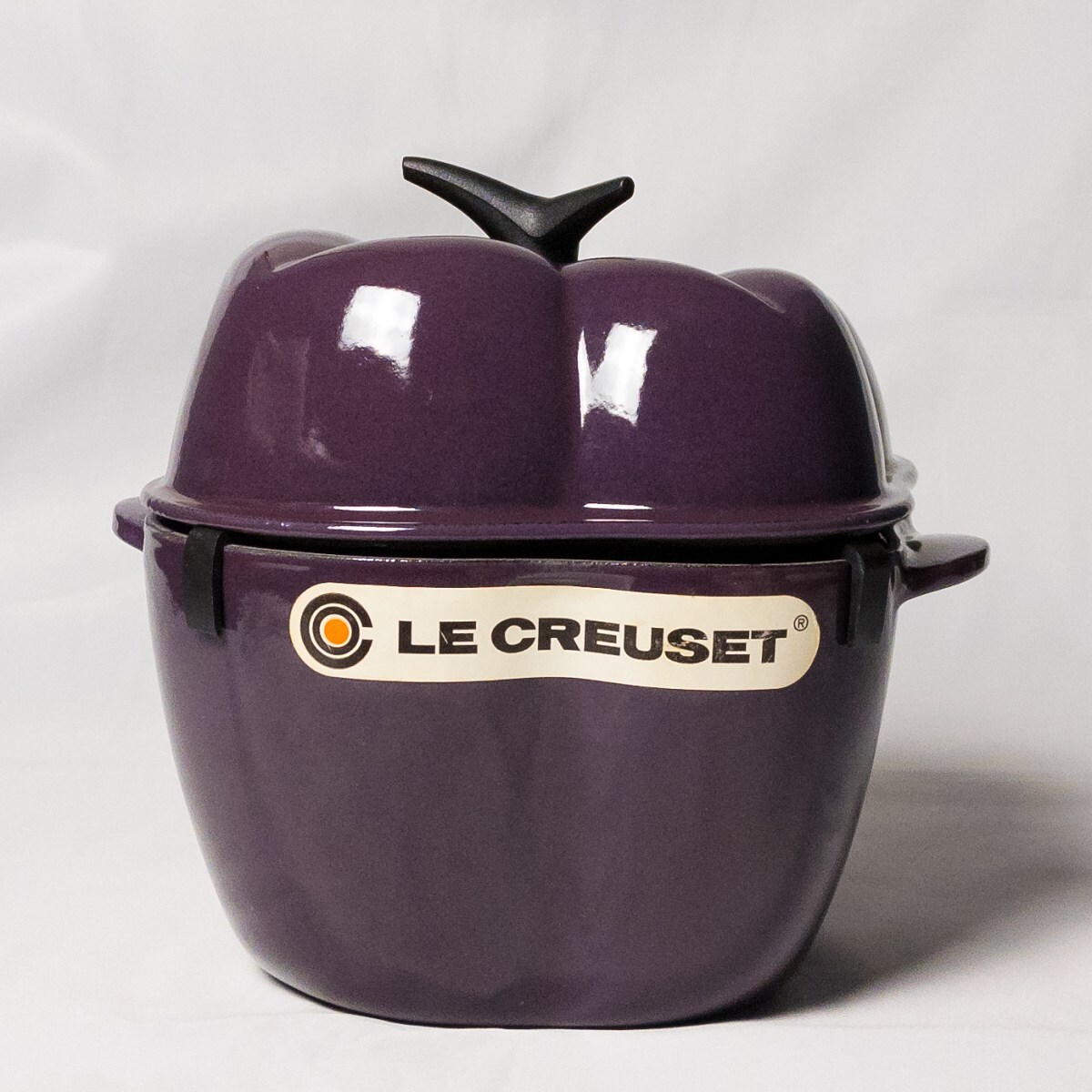 Le Creuset ル クルーゼ ココットピーマン パープル 両手鍋 18cm 2リットル(両手鍋)｜売買されたオークション情報、yahooの商品情報をアーカイブ公開 - オークファン ...