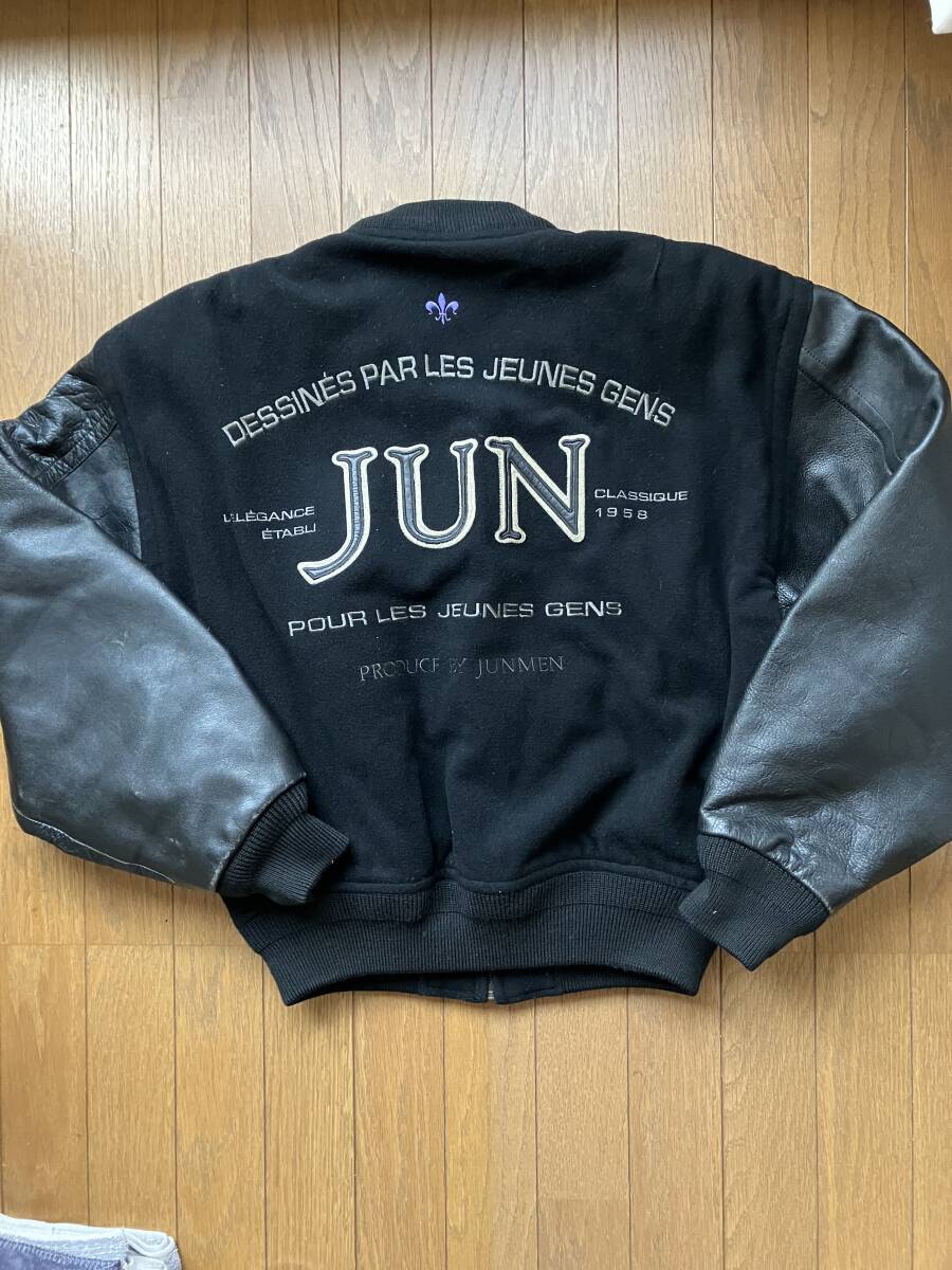 JUN MEN ジュンメン M/ブラック 袖レザースタジャン バック刺繍(Mサイズ)｜売買されたオークション情報、yahooの商品情報をアーカイブ公開 - オークファン（aucfan.com）