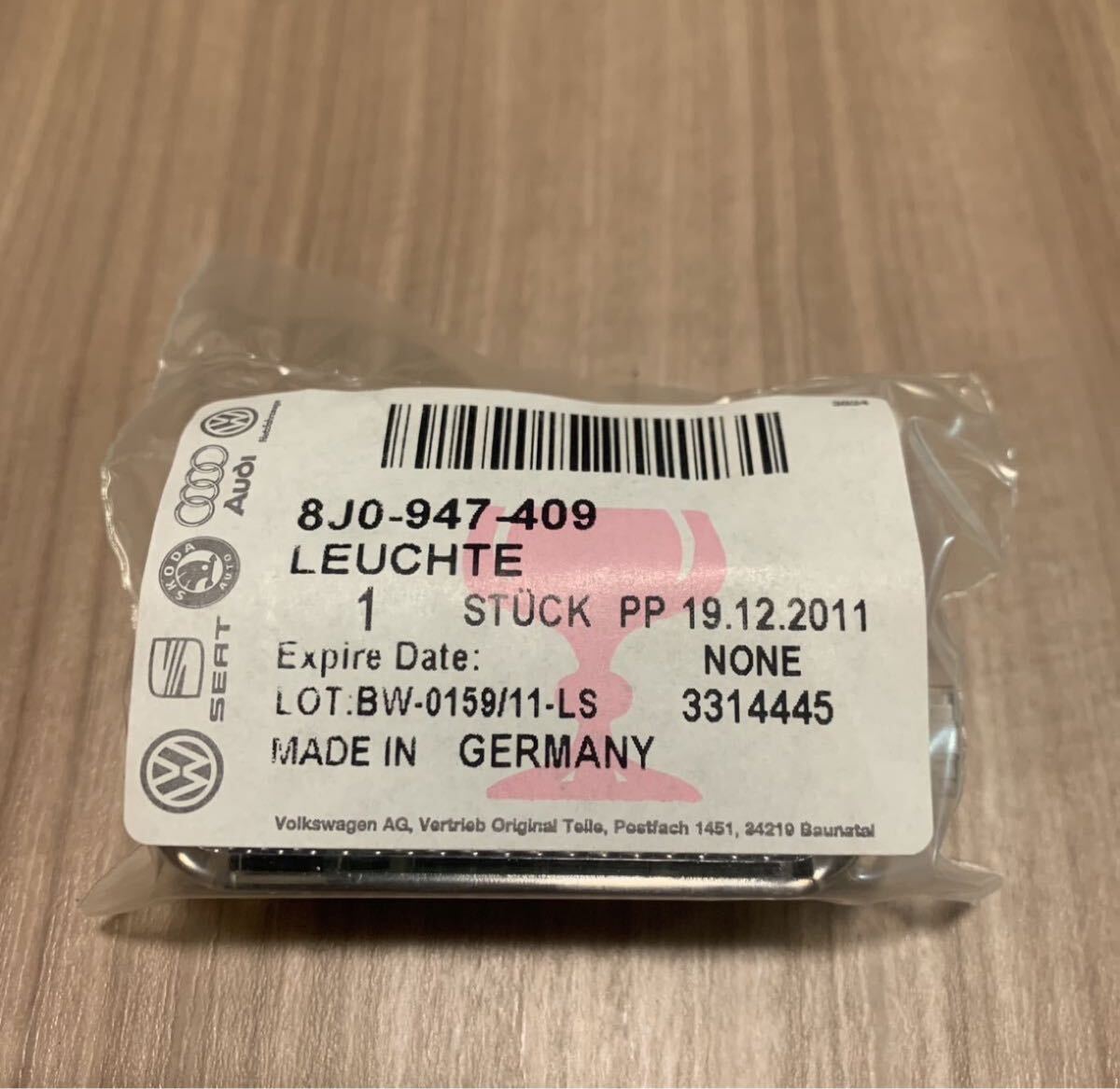 アウディ 純正品 Audi LED ドア カーテシランプ A1 8X A3 RS3 8V A4 RS4 A5 8W A6 RS6 4G A7 ...