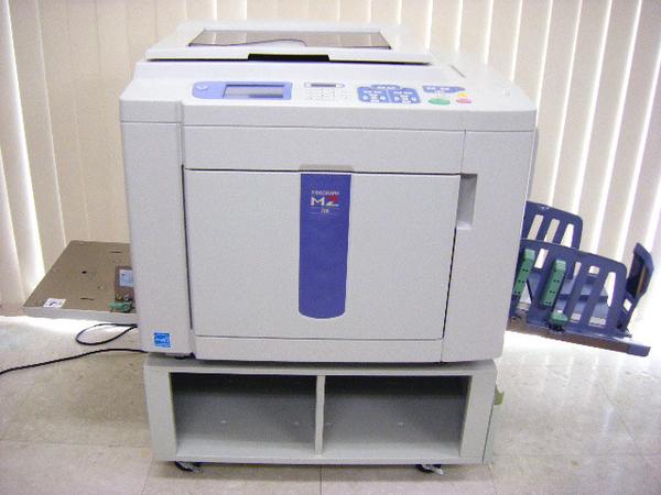 激安 RISO リソクラブ印刷機 MZ730 取説付 インク16本セット(本体)｜売買されたオークション情報、yahooの商品情報をアーカイブ公開 - オークファン（aucfan.com）