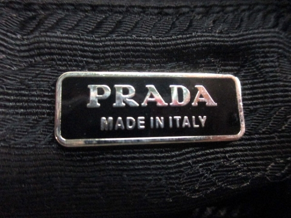 プラダ ハンドバッグ BR1267 黒 ナイロン×レザー PRADA(ハンドバッグ)｜売買されたオークション情報、yahooの商品情報をアーカイブ公開 - オークファン（aucfan.com）