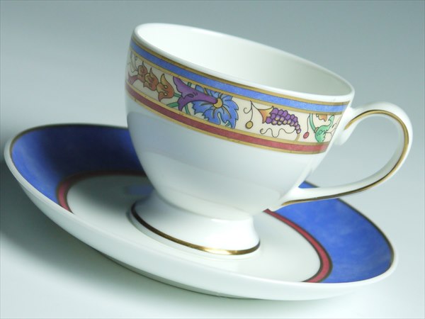 h390 ハインリッヒ×ビレロイボッホ カップ&ソーサー(ビレロイ&ボッホ)｜売買されたオークション情報、yahooの商品情報をアーカイブ公開 - オークファン（aucfan.com）