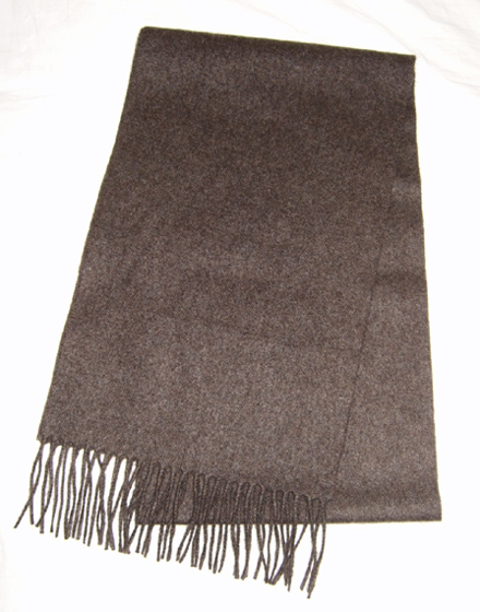 ユニクロ カシミヤマフラー ブラウン 今期品 ルメールJohnstons(ユニクロ)｜売買されたオークション情報、yahooの商品情報をアーカイブ公開 - オークファン（aucfan.com）