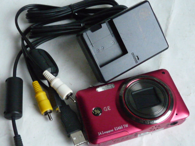 GE ジェネラルエレクトリック デジカメ E1486TW/レッド/1410万画素(コンパクトデジタルカメラ)｜売買されたオークション情報、yahooの商品情報をアーカイブ公開 - オークファン ...