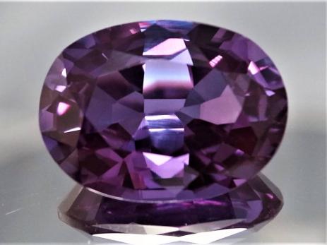 19.79ct アレキサンドライト変色効果有タイプ 合成コランダム(アレキサンドライト)｜売買されたオークション情報、yahooの商品情報をアーカイブ公開 - オークファン（aucfan.com）