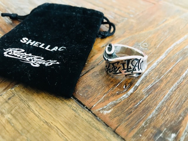 2万4840円 SHELLAC × Rat Race リング(シェラック)｜売買されたオークション情報、yahooの商品情報をアーカイブ公開 - オークファン（aucfan.com）