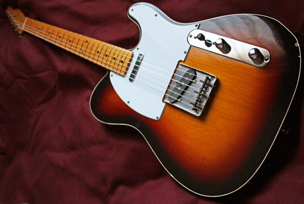 Fender Japan Custom Telecaster 3TS メイプル1ピースVネック／USAピックアップ 日本製(テレキャスター ...