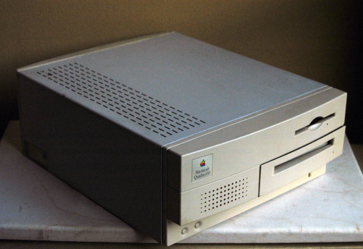 Macintosh Quadra650/170MBHDD/40MB/CD-ROM/CPU=XC68040RC33M(68k)｜売買された ...