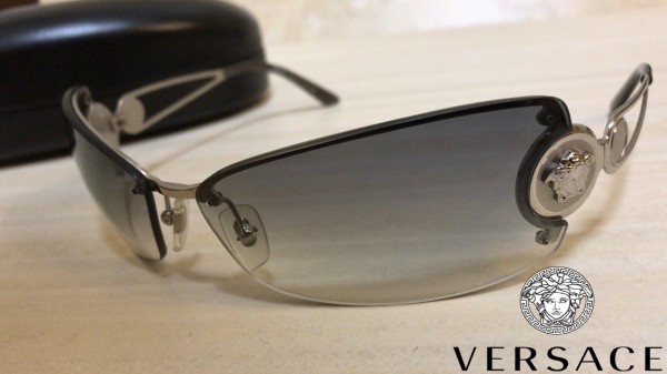 期間限定 versace サングラス hyde着 メデューサメダリオン サングラスフレーム ヴェルサーチベルサーチ デッドストック廃盤レア(サングラス)｜売買されたオークション情報、yahoo ...