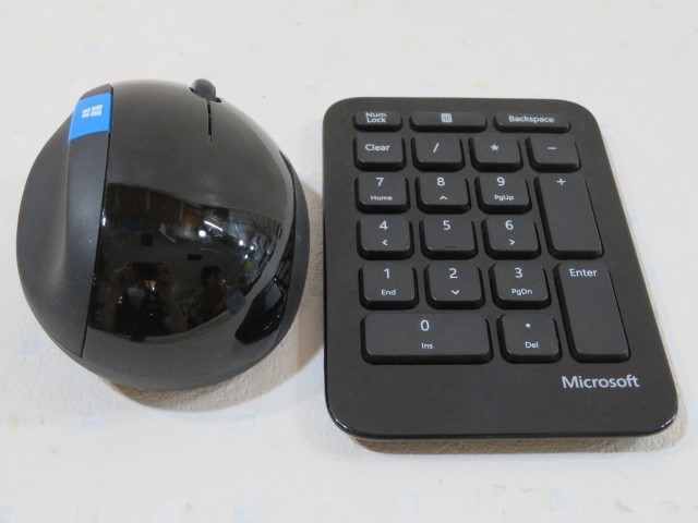 ワイヤレスマウス テンキー セット Microsoft ブラック Model 1560 Model 1558 電池付き マイクロソフト ...