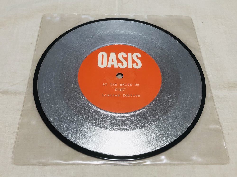 OASIS オアシス AT THE BRITS 96 0-07 7インチ 限定盤 シルヴァーヴィニール リアムギャラガー ノエルギャラガー ...