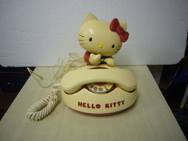 HELLOKITTY サンリオ ハローキティ 1985年 ダイヤル式 電話機 レトロ 可愛い キティちゃん B-55-056 田村電機製作所(電話機)｜売買されたオークション情報、yahooの ...