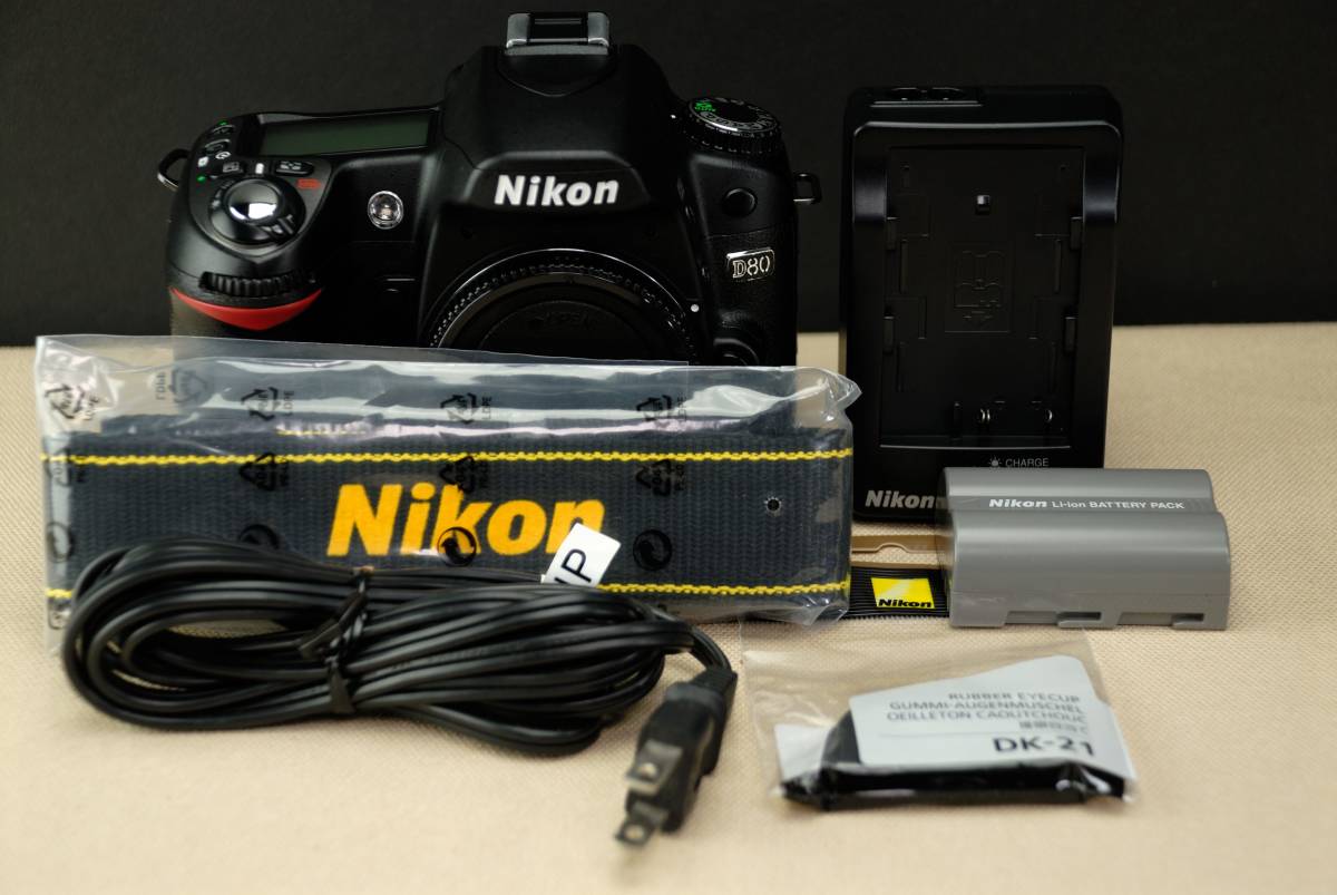 3 732ショット お買い得 故障修理済み No 50 Nikon D80 充電器/バッテリー付属(ニコン)｜売買されたオークション情報、yahooの商品情報をアーカイブ公開 - オークファン ...