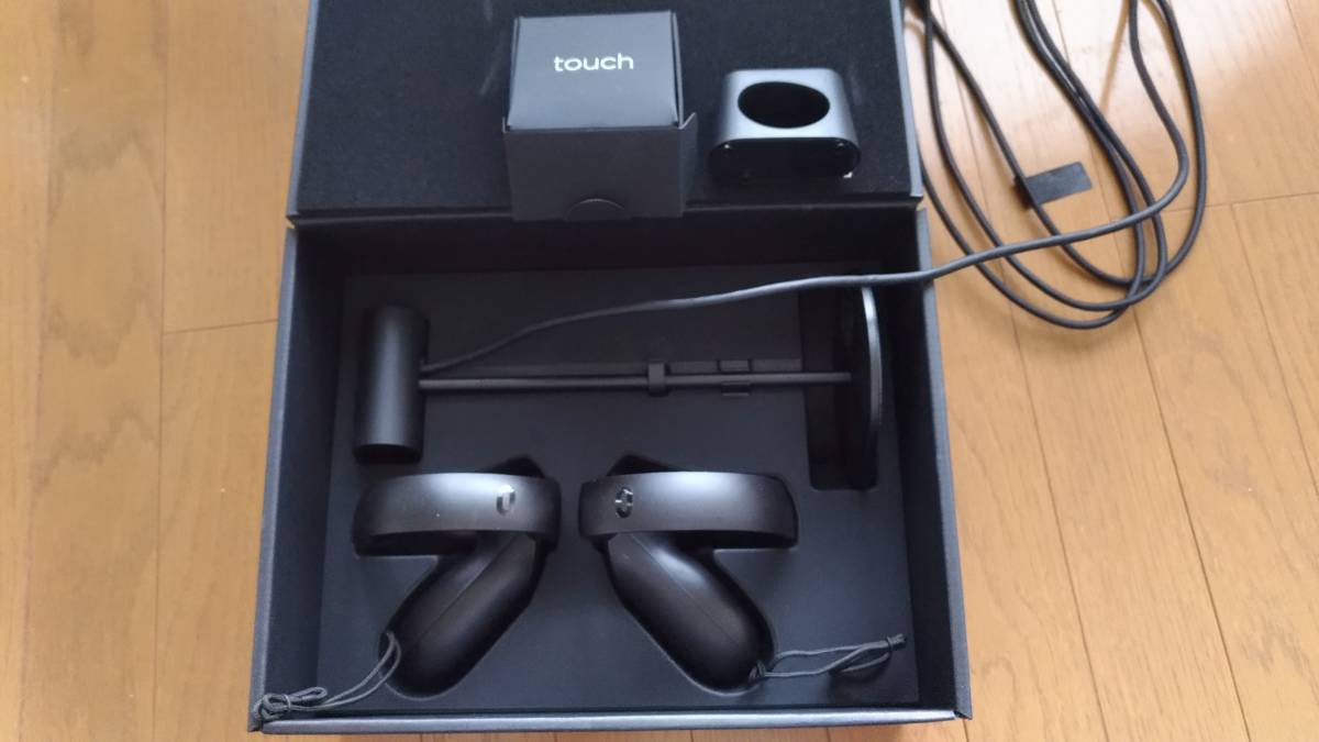 Oculus Rift CV1 touch xboxコントローラ同梱版 ＋ おまけいろいろ(その他)｜売買されたオークション情報、yahooの ...