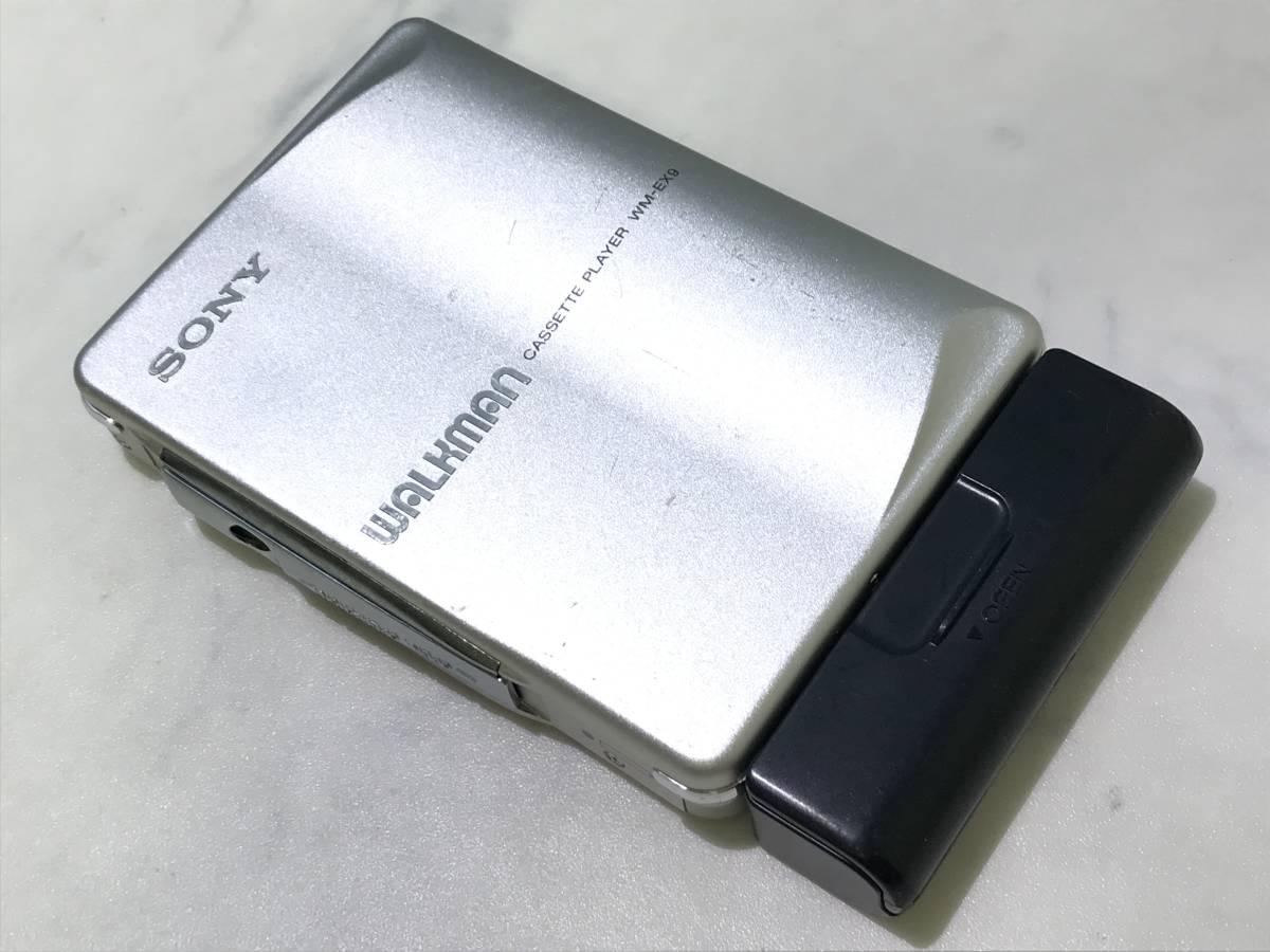 【7-16】 ソニー ウォークマン WM-EX9 SONY WALKMAN 動作未確認 【格安発送！！ クリックポスト(送料＝198円)】 再生専用